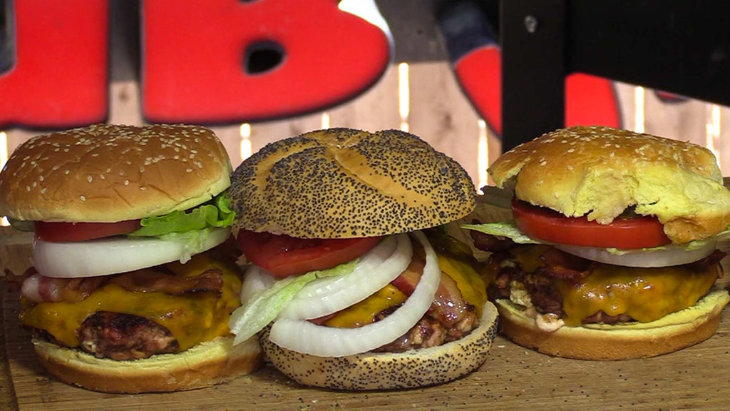 Barnyard Burgers – BBQ Pit Boys