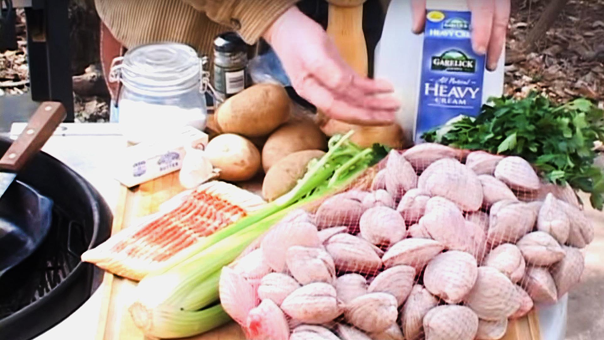 CLASSIC CLAM CHOWDER – BBQ Pit Boys