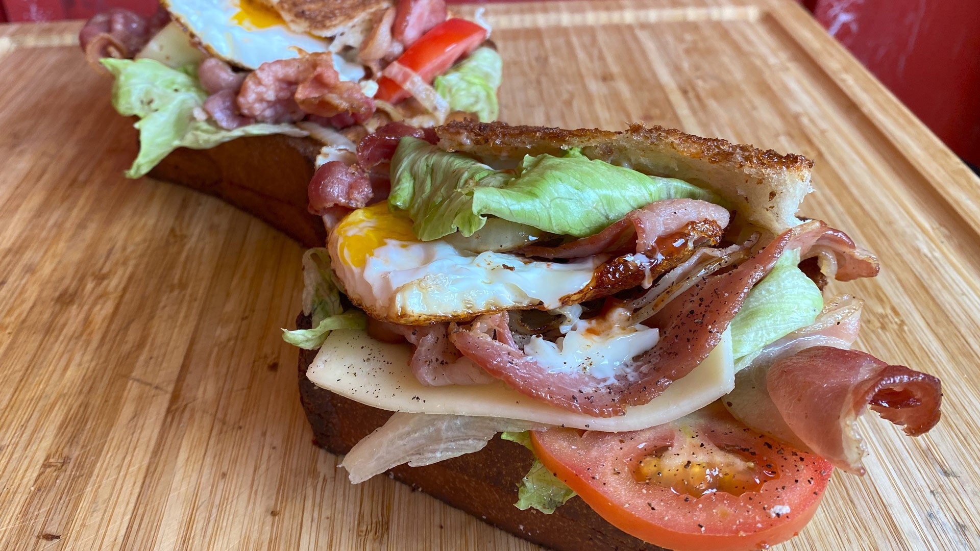 Extreme BLT Sandwich – BBQ Pit Boys